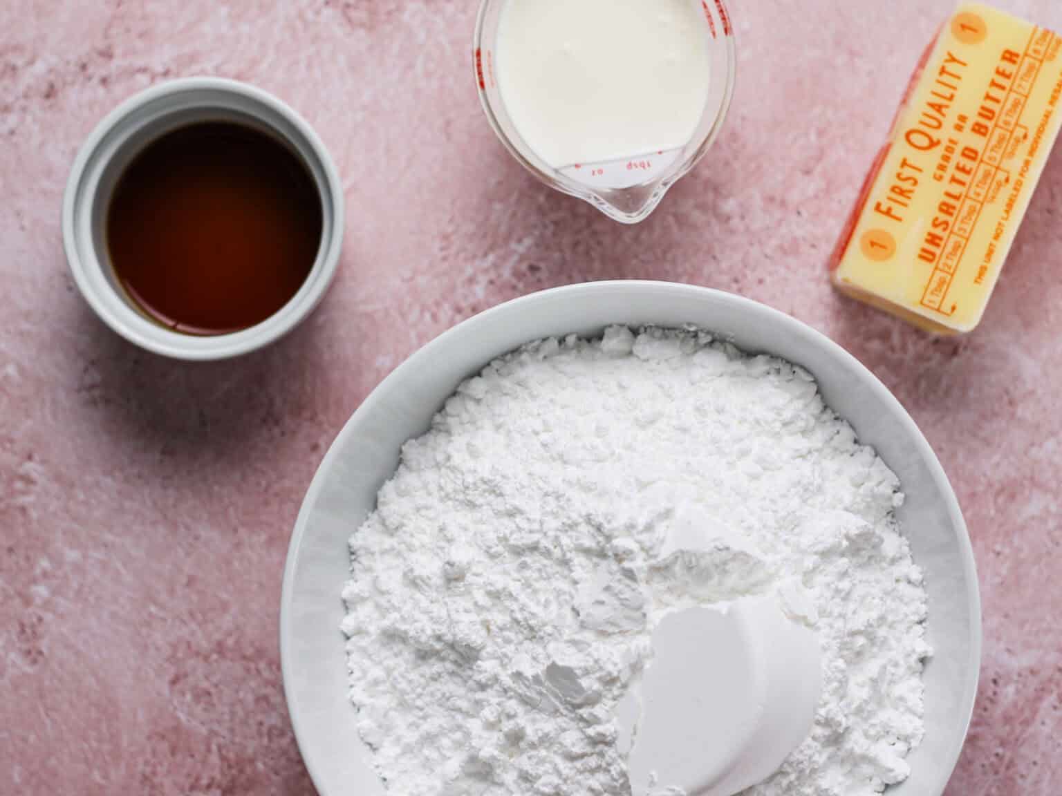 How to Crumb Coat a Layer Cake with Buttercream - Susan Brings Dessert