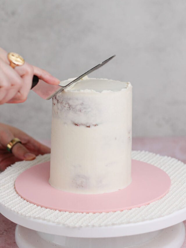 How to Crumb Coat a Layer Cake with Buttercream - Susan Brings Dessert